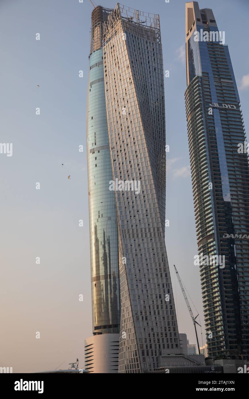 Unusual buildings dubai hi-res stock photography and images - Alamy