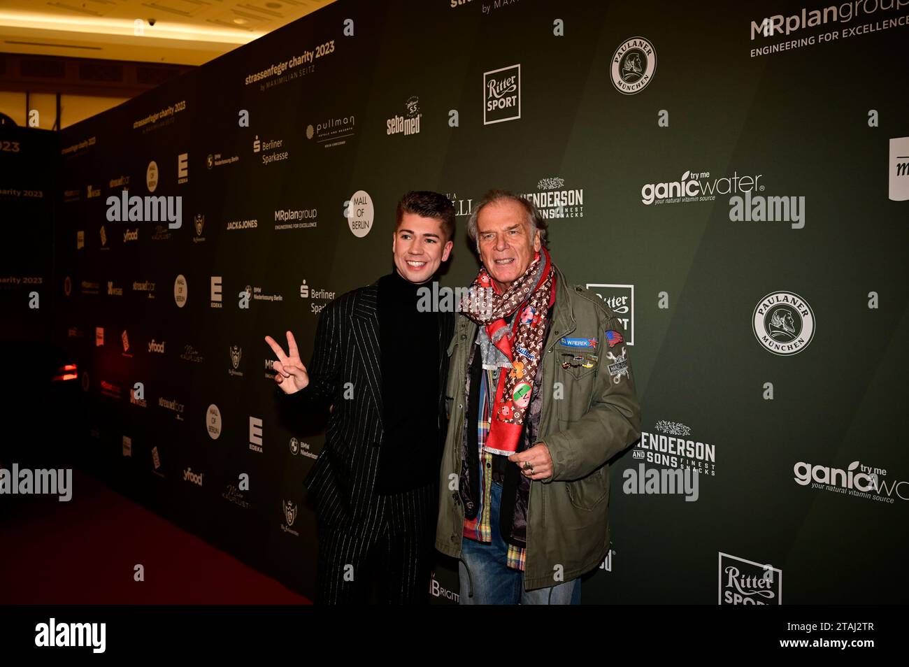 Maximilian Seitz und Wolfgang Fierek bei der Strassenfeger Charity ...