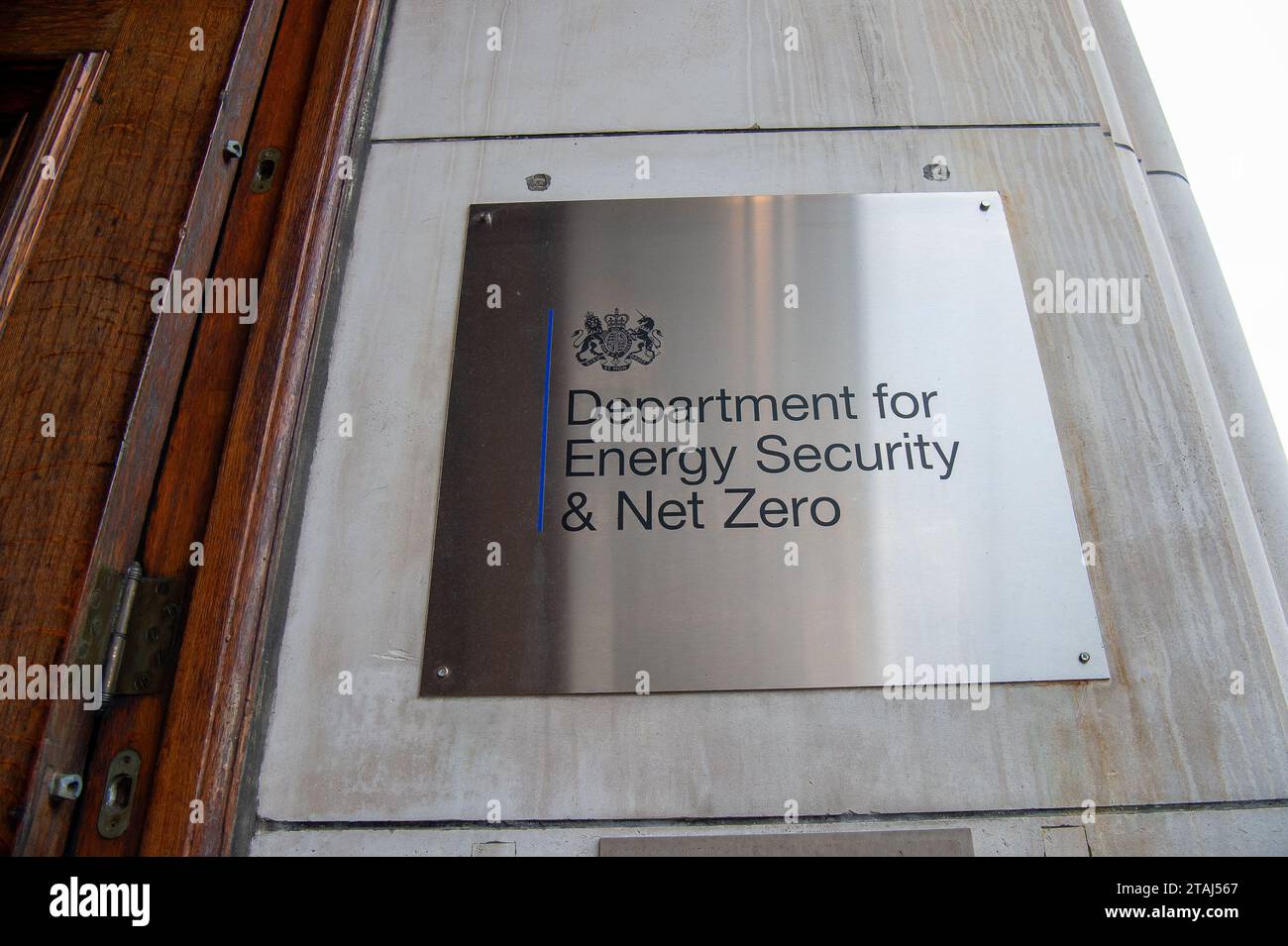 London, UK. 27th November, 2023. The Department for Energy Security & Net Zero in Whitehall ...