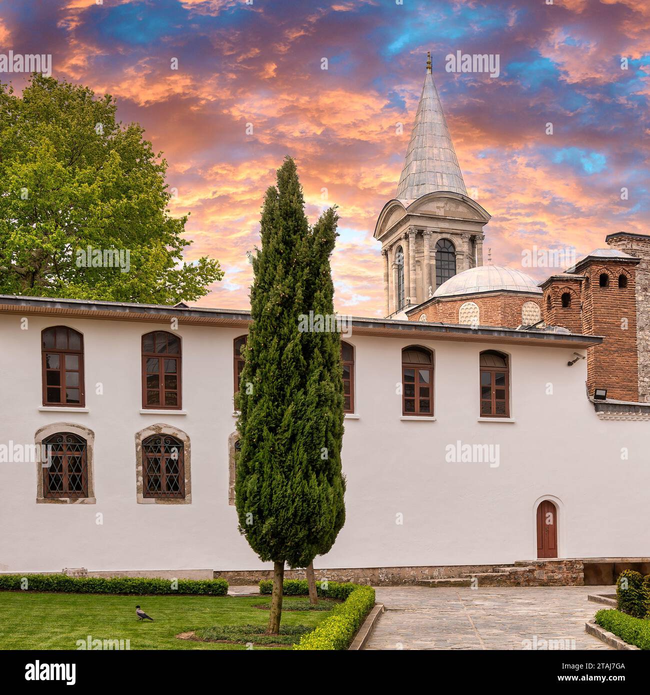Third courtyard of topkapi palace hi-res stock photography and images ...