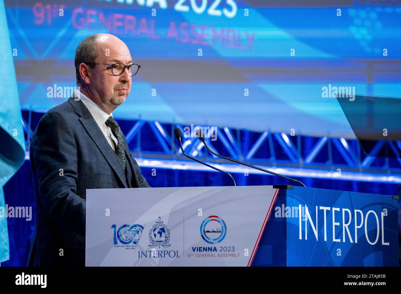 Wien, Österreich. 1. Dezember 2023. Martin Raby, head of protocol at ...