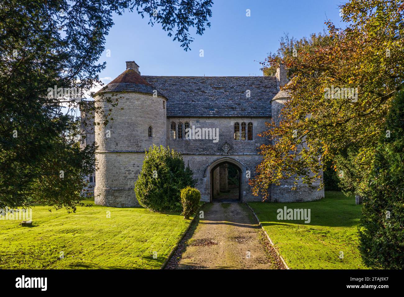 Gatehouse at Wolfeton House dating from 1400s. Dorset, England, UK ...