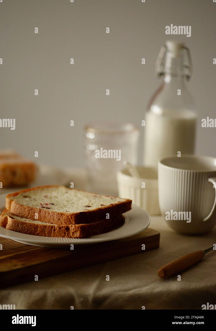 Photos of bread and cakes in restaurants, high quality photos Stock ...