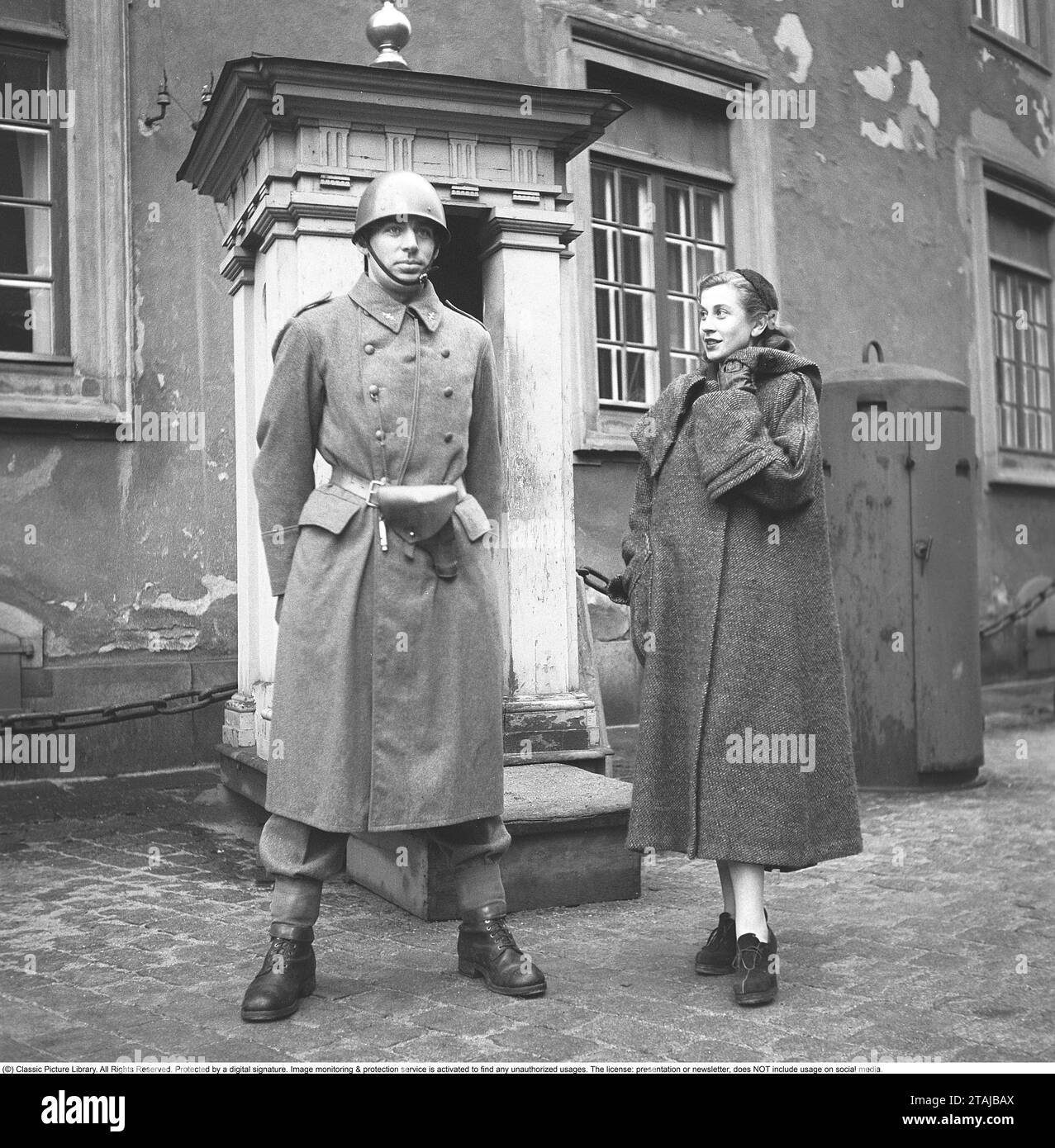 Young soldiers in uniform 1950s hi-res stock photography and images - Alamy