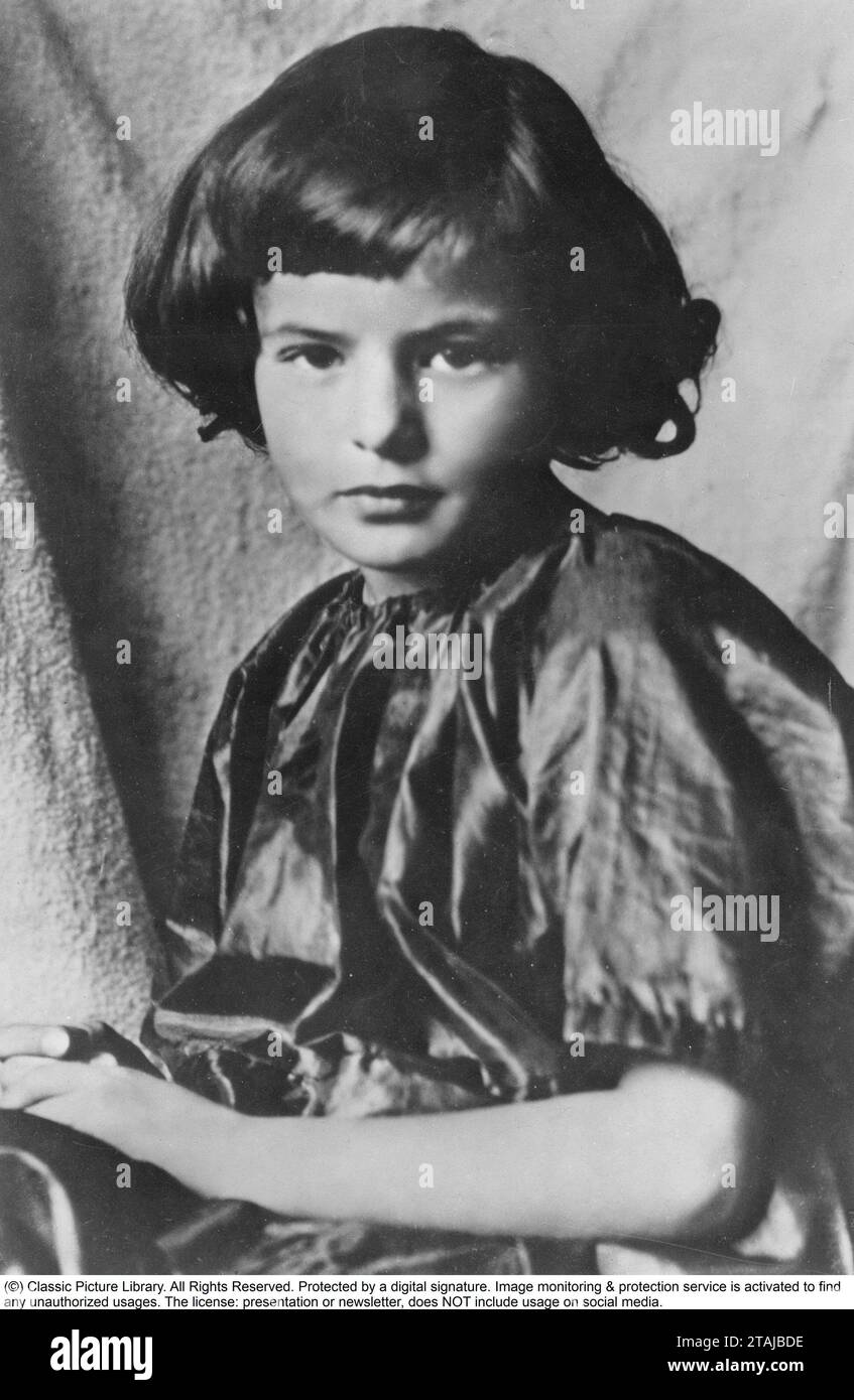 Ingrid bergman and children hi-res stock photography and images - Alamy