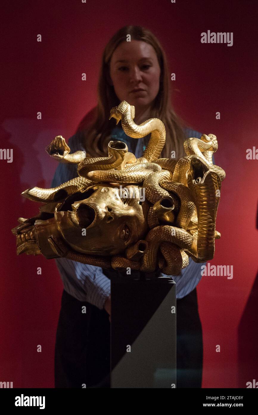 The severed head of medusa hi-res stock photography and images - Alamy