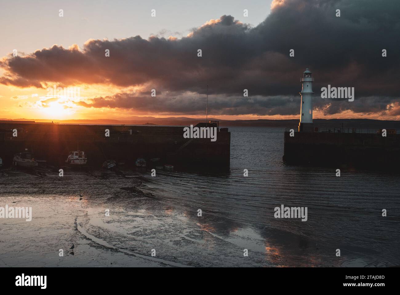 Sunset view with dramatic sky over Newhaven harbour, Edinburgh Stock ...