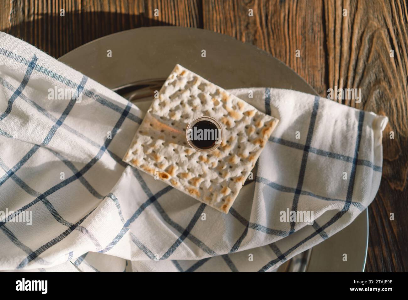Sacrament of holy communion hi-res stock photography and images - Alamy