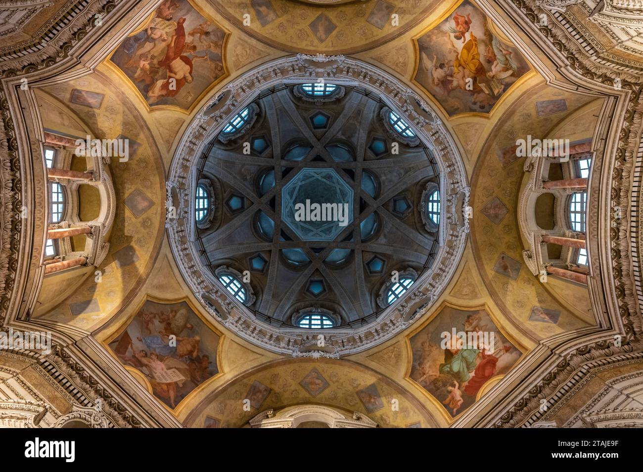 Chapel royal church holy hi-res stock photography and images - Alamy