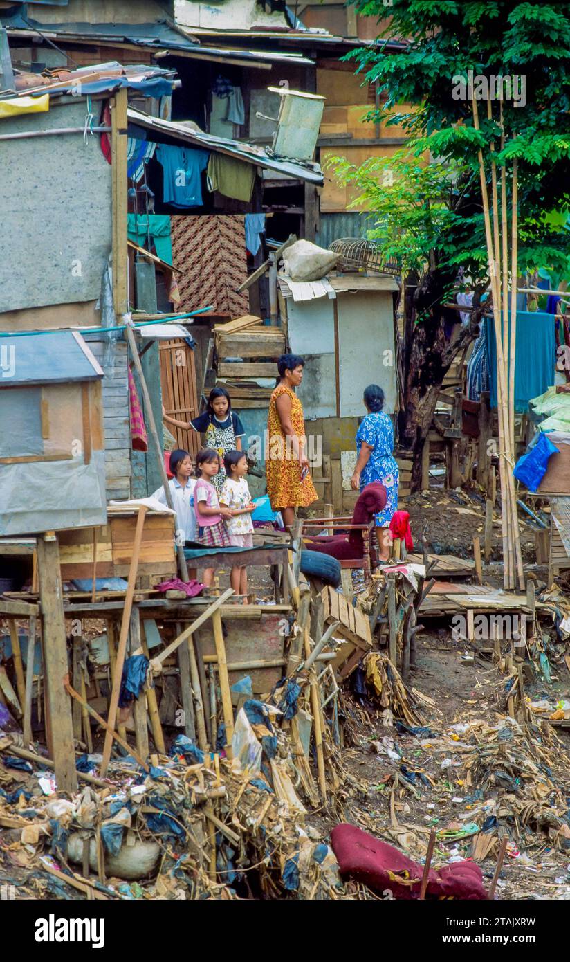 Jakarta slums hi-res stock photography and images - Alamy