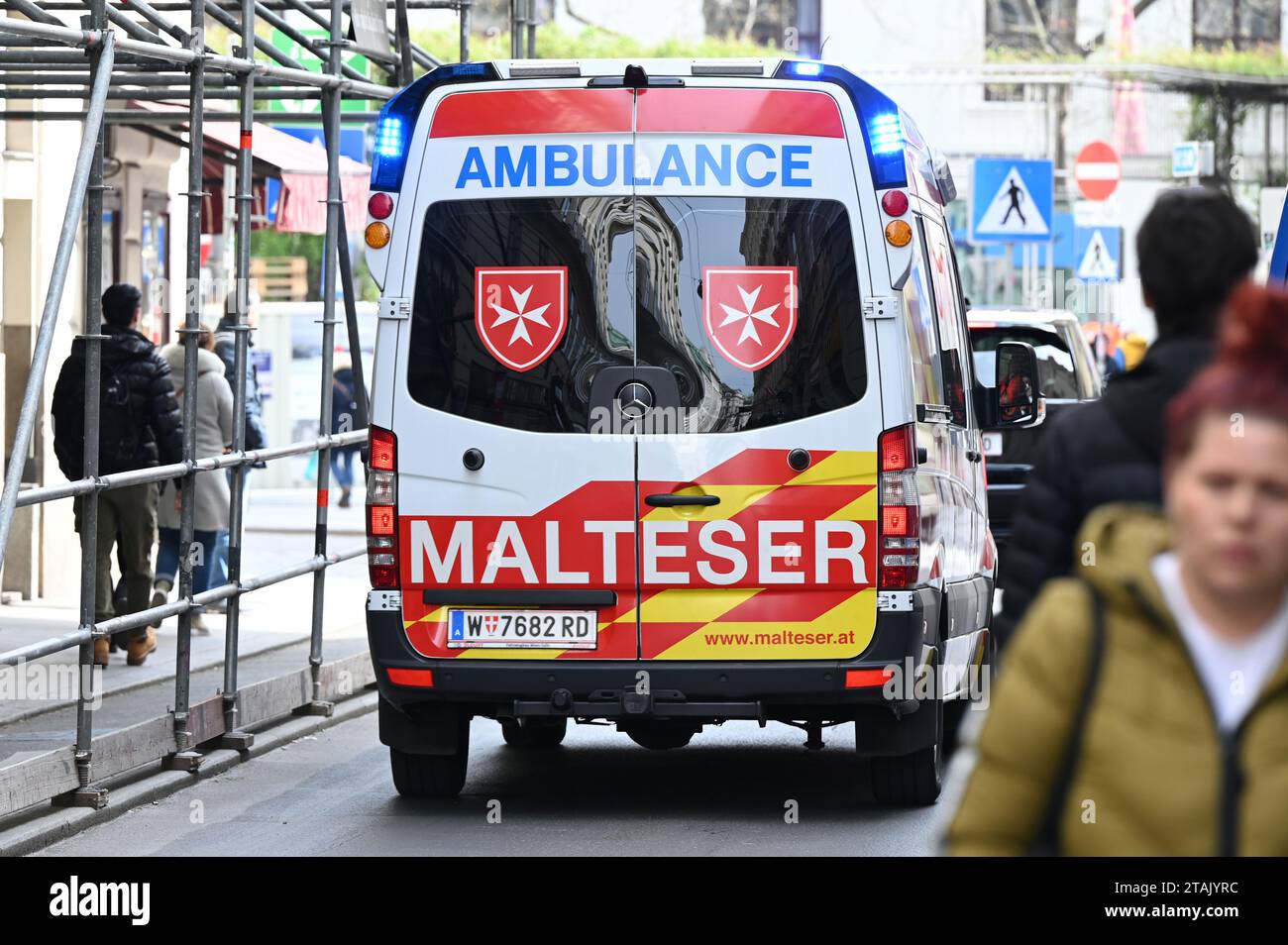 Ambulance malteser hi-res stock photography and images - Alamy