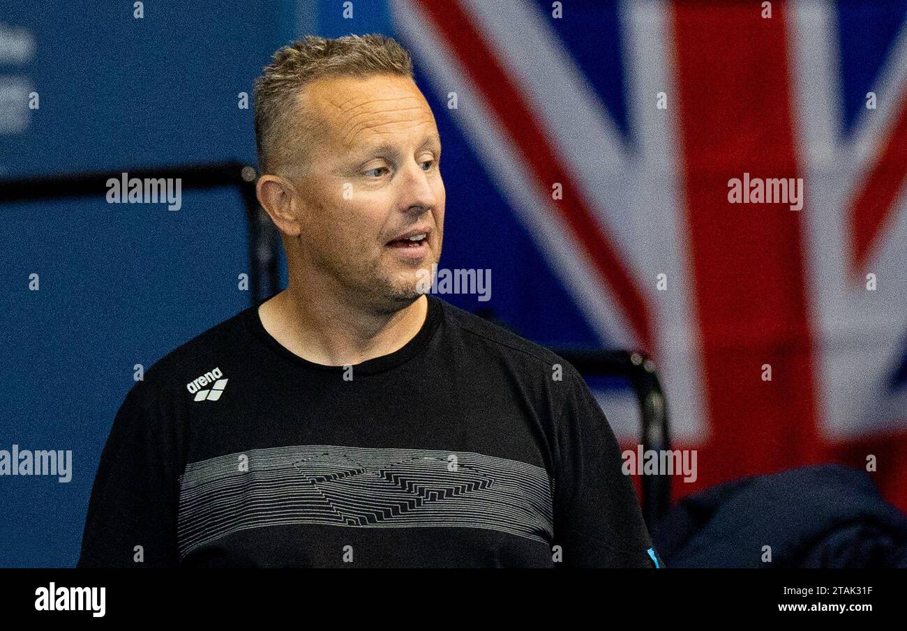ROTTERDAM - Coach Mark Faber meets swimming on the second day of the ...
