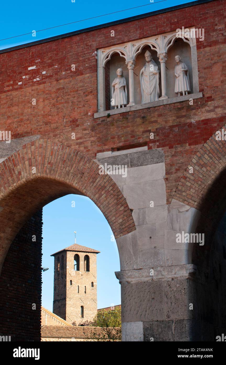 Italy; Lombardy, Milan, Pusterla of Sant' Ambrogio Stock Photo - Alamy