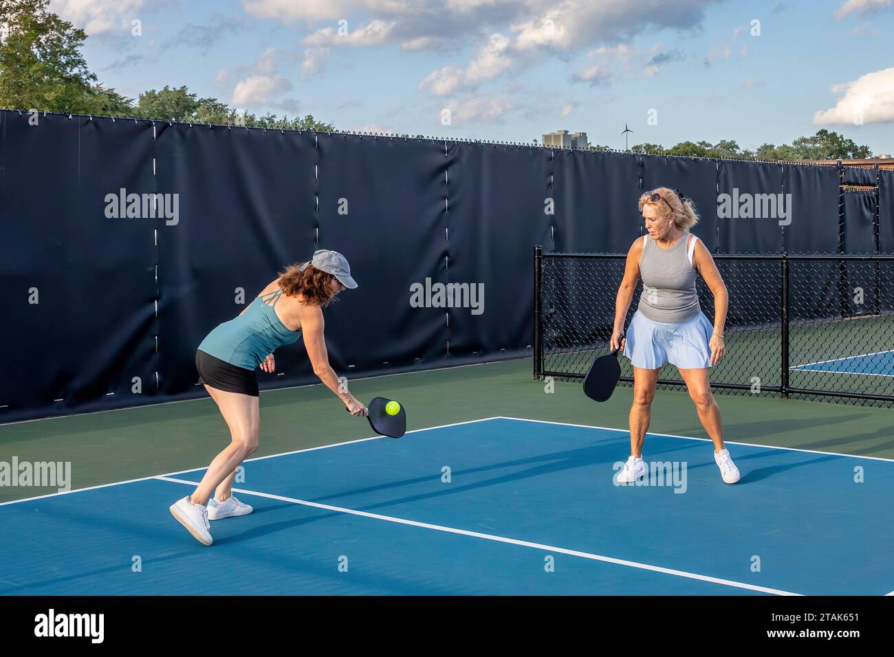 Woman pickleball player hi-res stock photography and images - Alamy