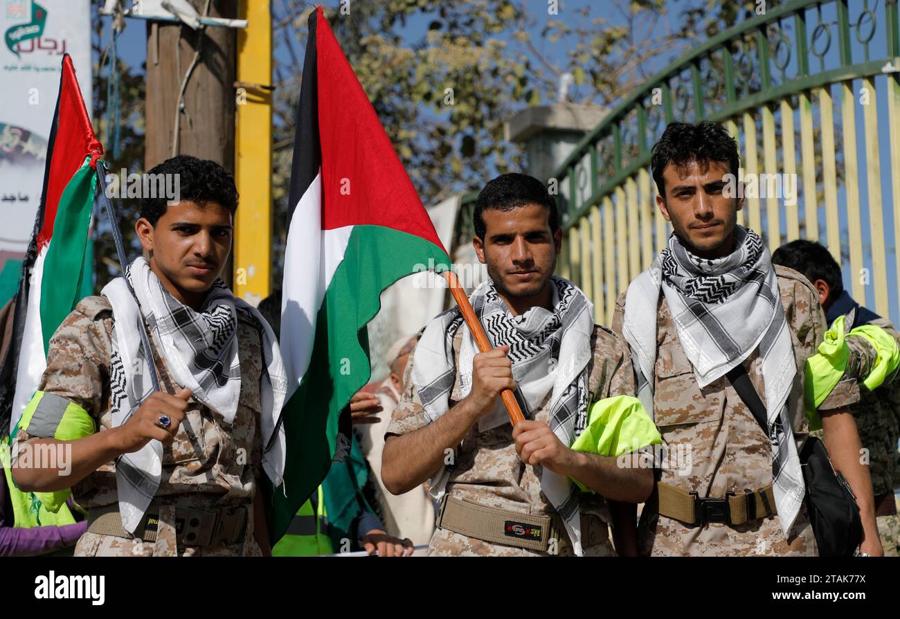 Houthis soldiers hi-res stock photography and images - Alamy