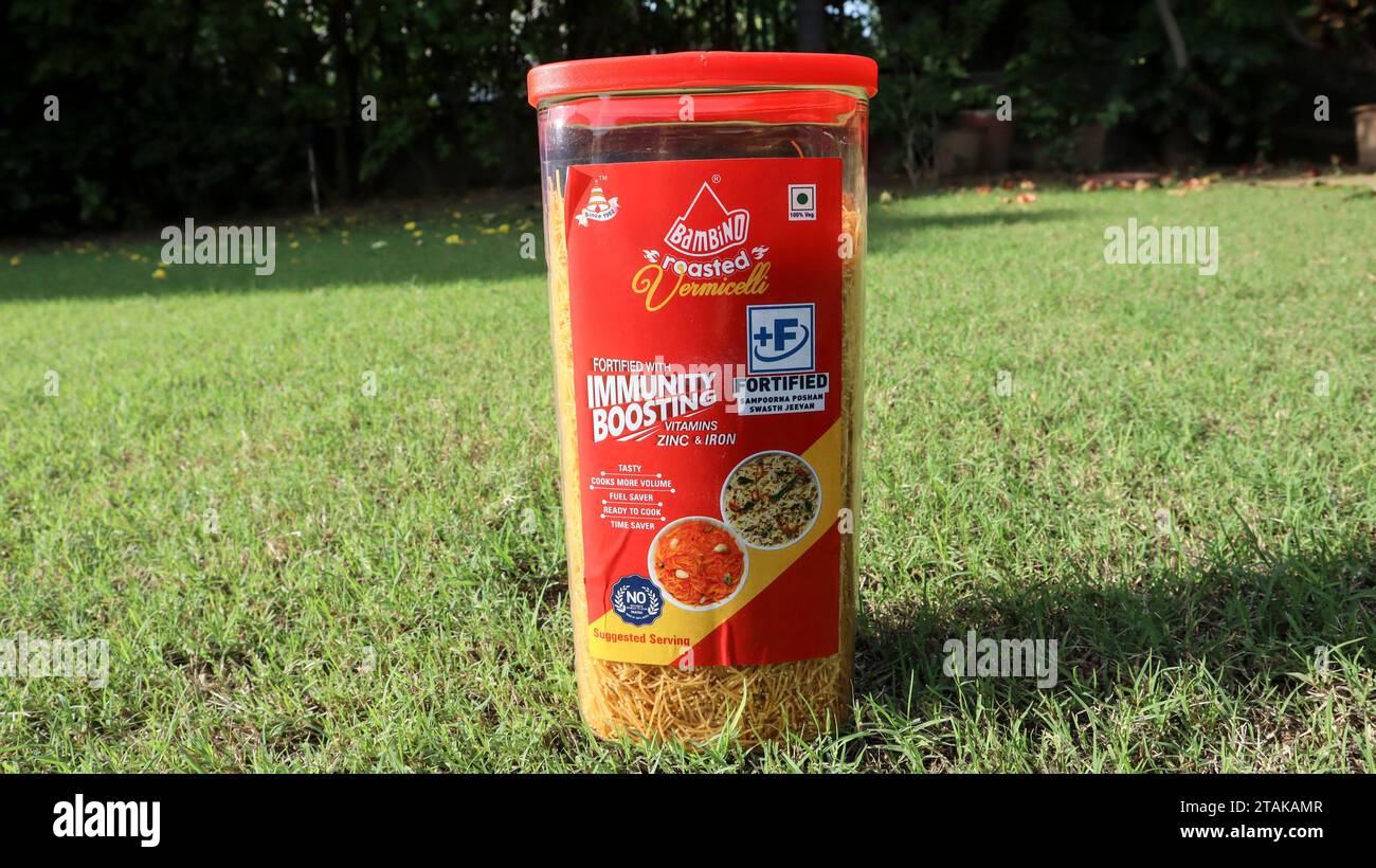 Container of wheat grass hi-res stock photography and images - Alamy