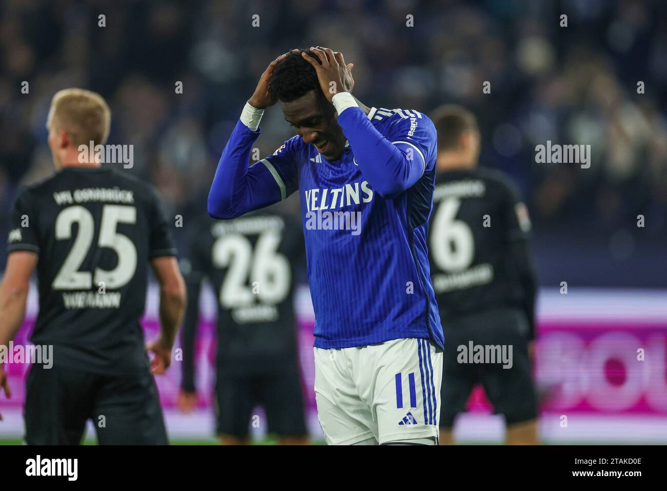 Gelsenkirchen, Deutschland. 01st Dec, 2023. 01.12.2023, Fussball, 2 ...