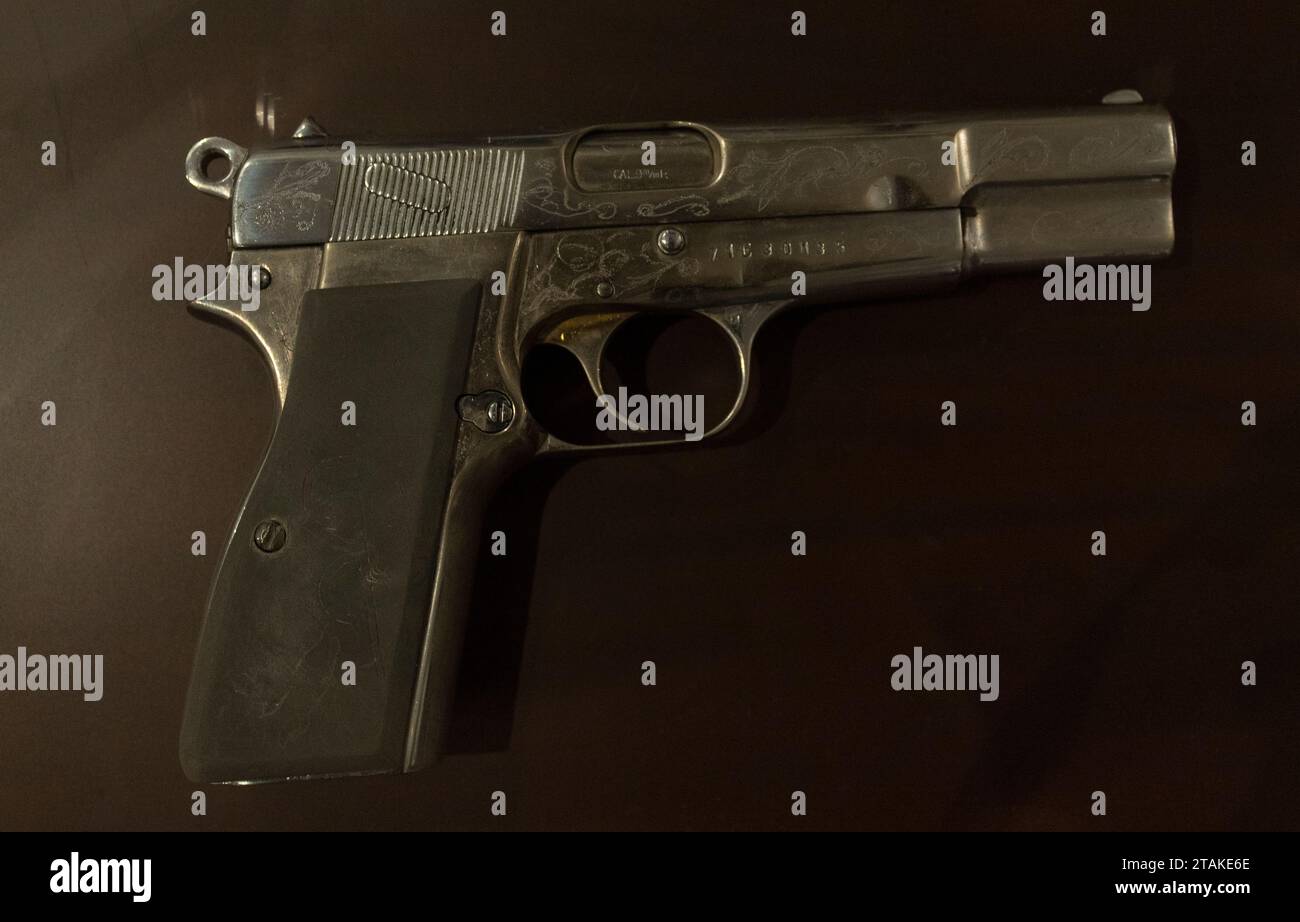 Gonzalo Rodriguez Gacha alias "the mexican" pistol seized at colombian ...