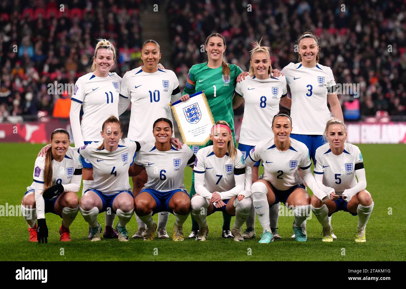 Lineup group picture hi-res stock photography and images - Alamy