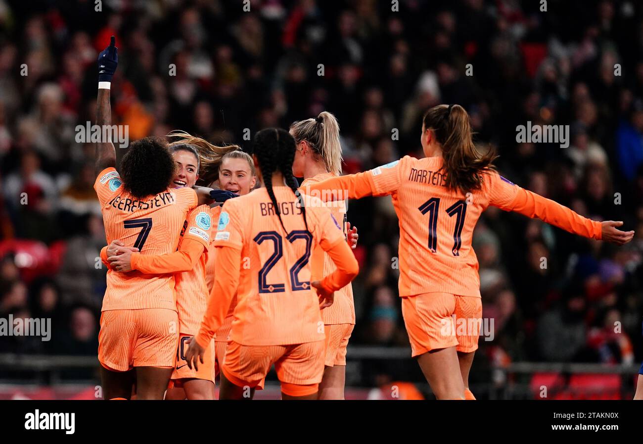 Netherlands' Lineth Beerensteyn celebrates scoring their side's first ...