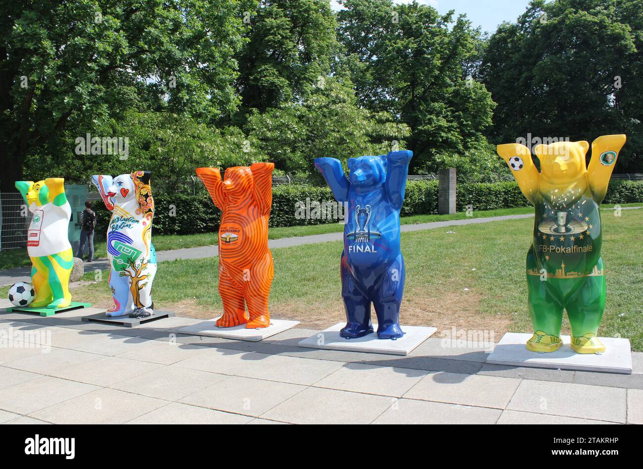 Row of United Buddy Bears - painted life-size fibreglass sculptures on ...