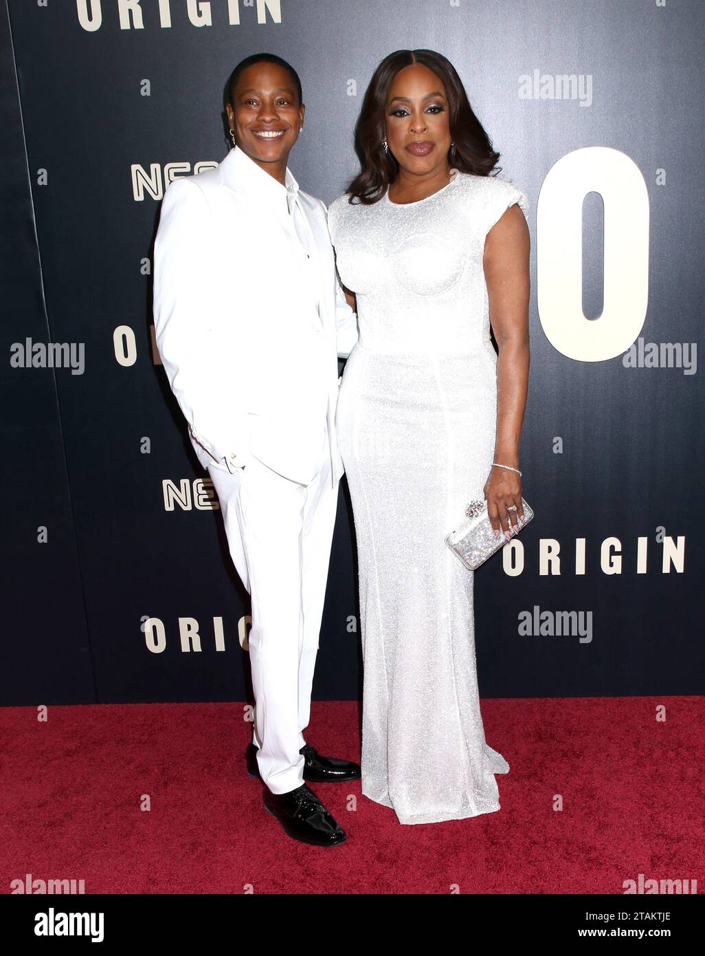 New York City, USA. 30th Nov, 2023. Jessica Betts and Niecy Nash-Betts ...