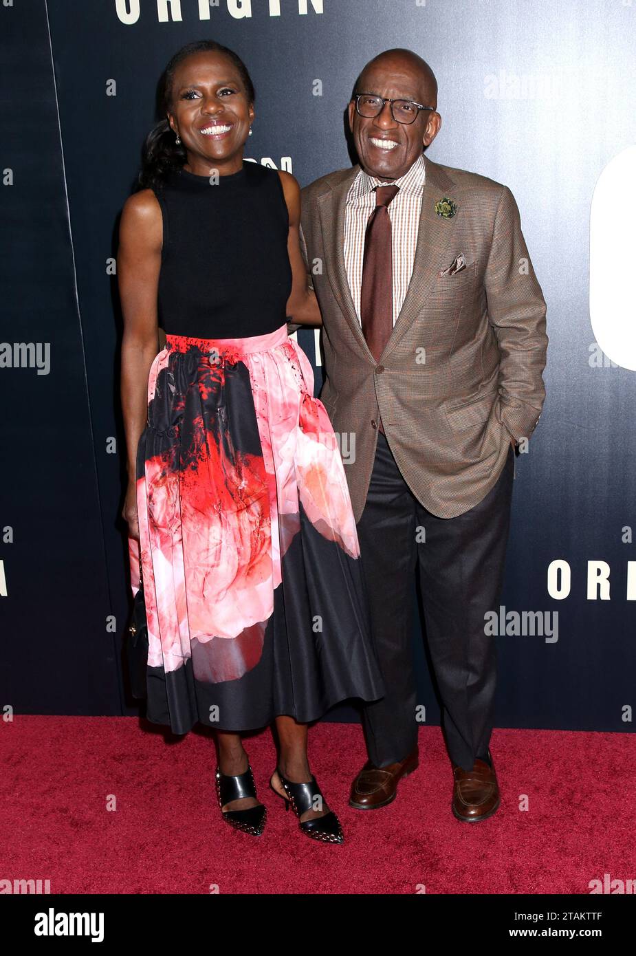 New York City, USA. 30th Nov, 2023. Deborah Roberts and Al Roker ...
