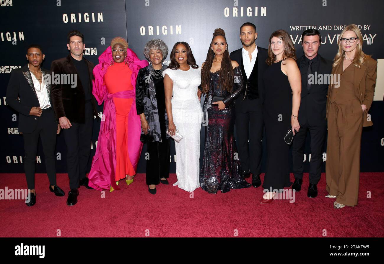 New York City, USA. 30th Nov, 2023. Myles Frost, Jon Bernthal, Aunjanue ...