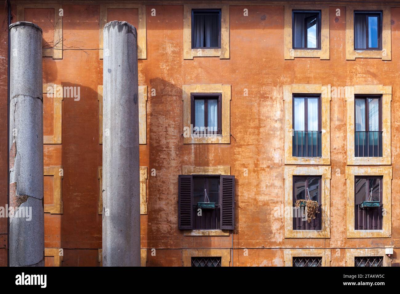Facade and beams, Rome, Italy Stock Photo - Alamy