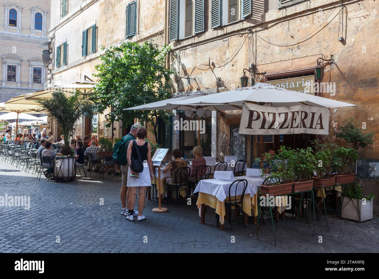 Shopping romano hi-res stock photography and images - Alamy