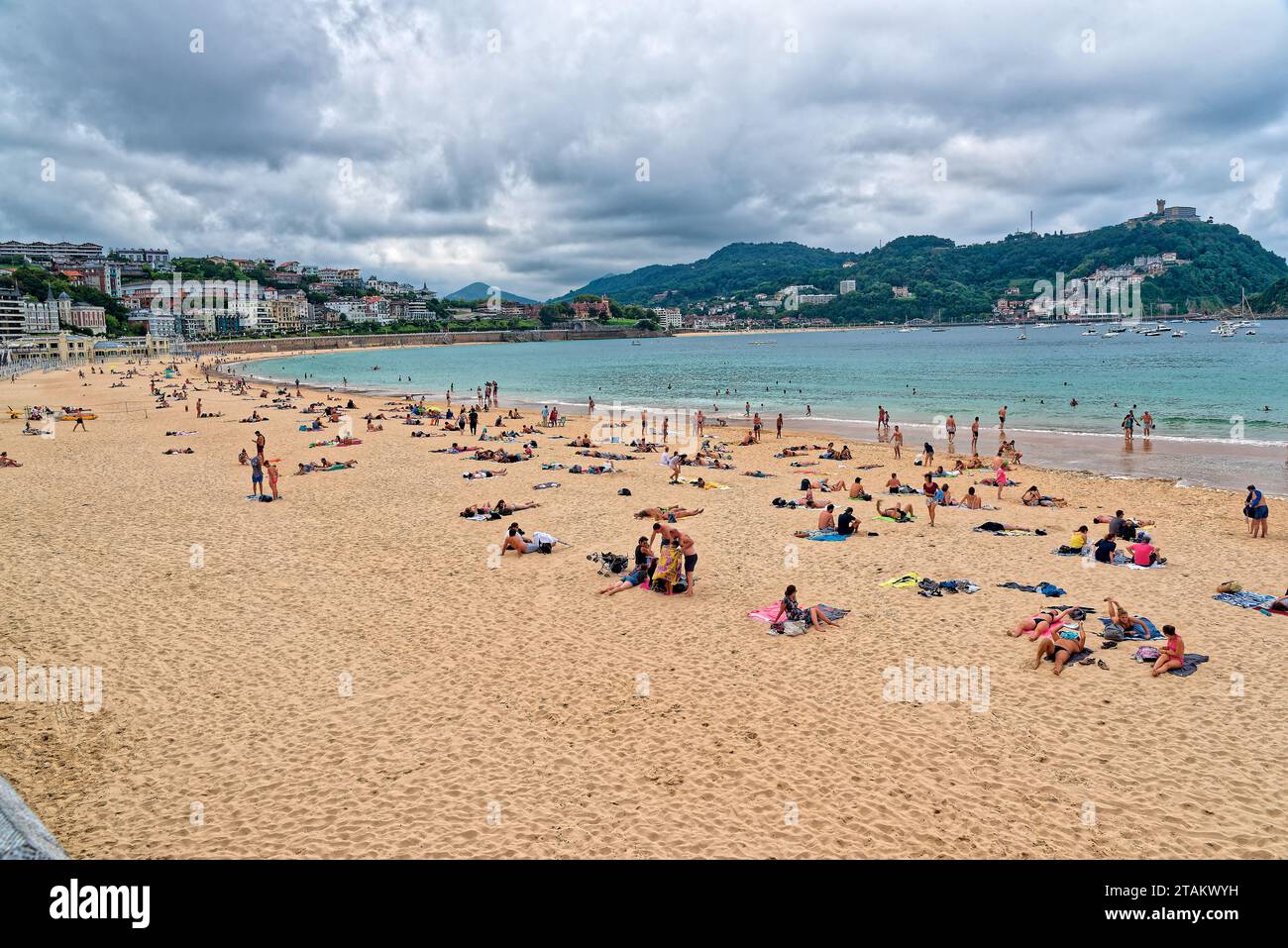 La plage de San sebastian dans le pays basque espagnol - San Sebastian ...