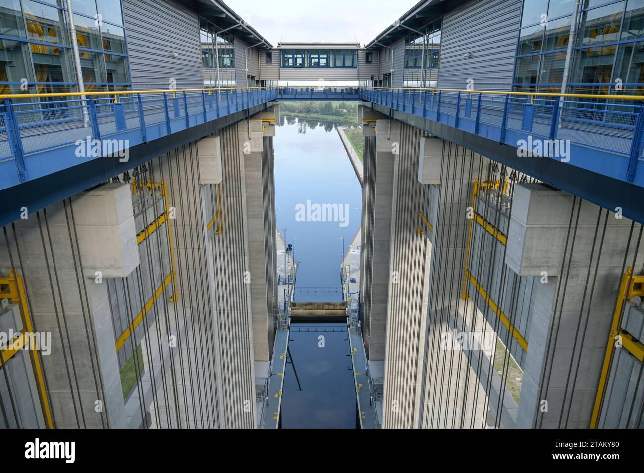 Blick in den Trog, Neues Schiffshebewerk Niederfinow Nord, Brandenburg ...