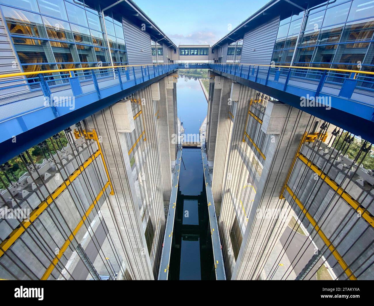 Schiffstrog hi-res stock photography and images - Alamy
