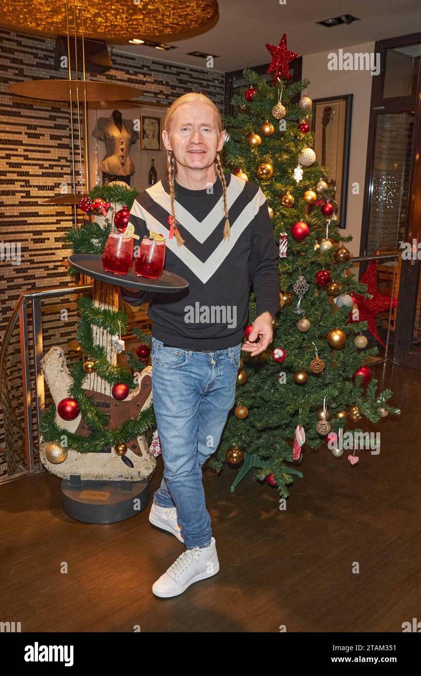 Rapper Romano - Zum Welt-AIDS-Tag am 1.Dezember unterstuetzt das ...