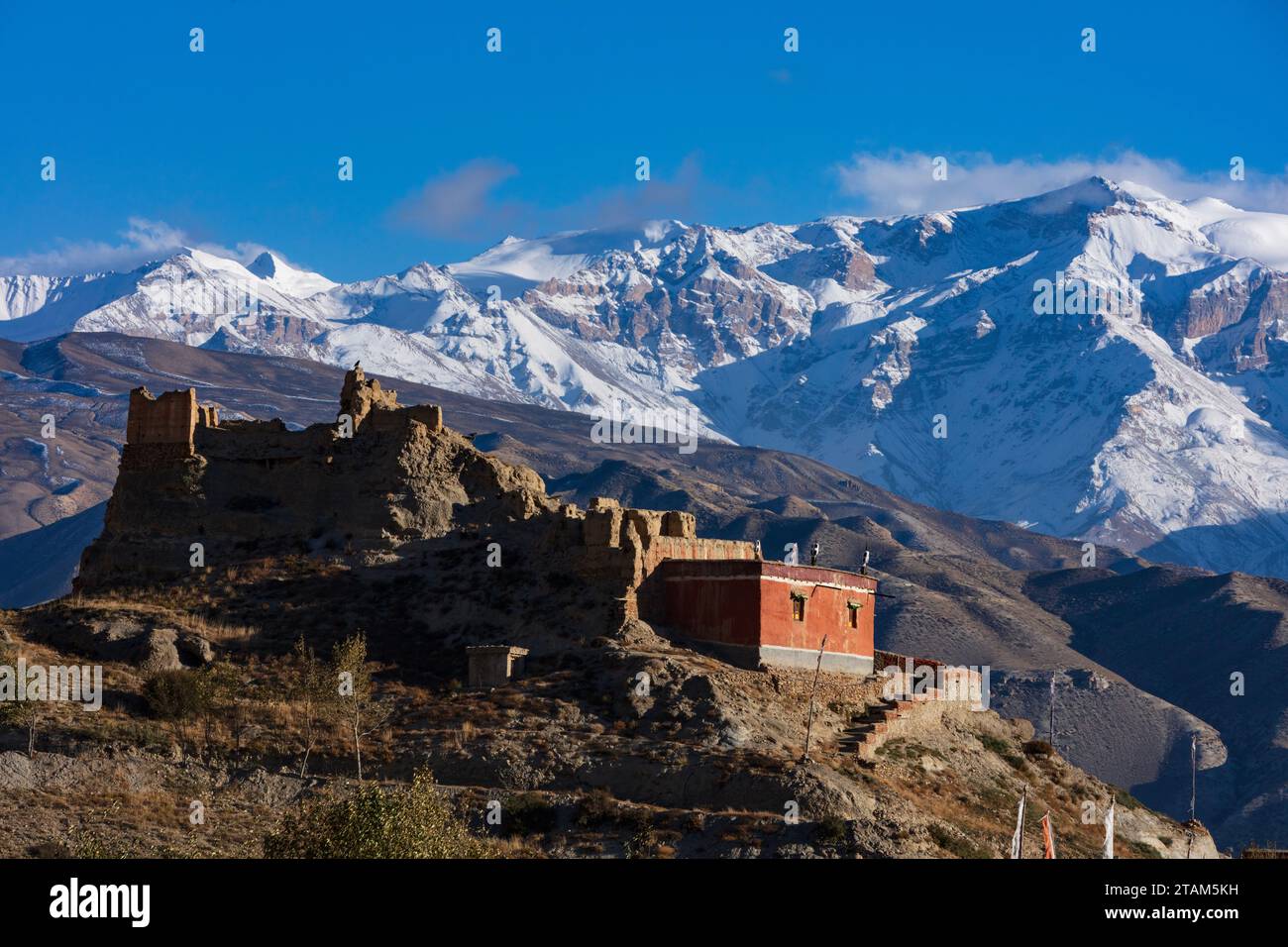 In Gheling the Thrangu Tashi Choling Monastery dates back to the 15th ...