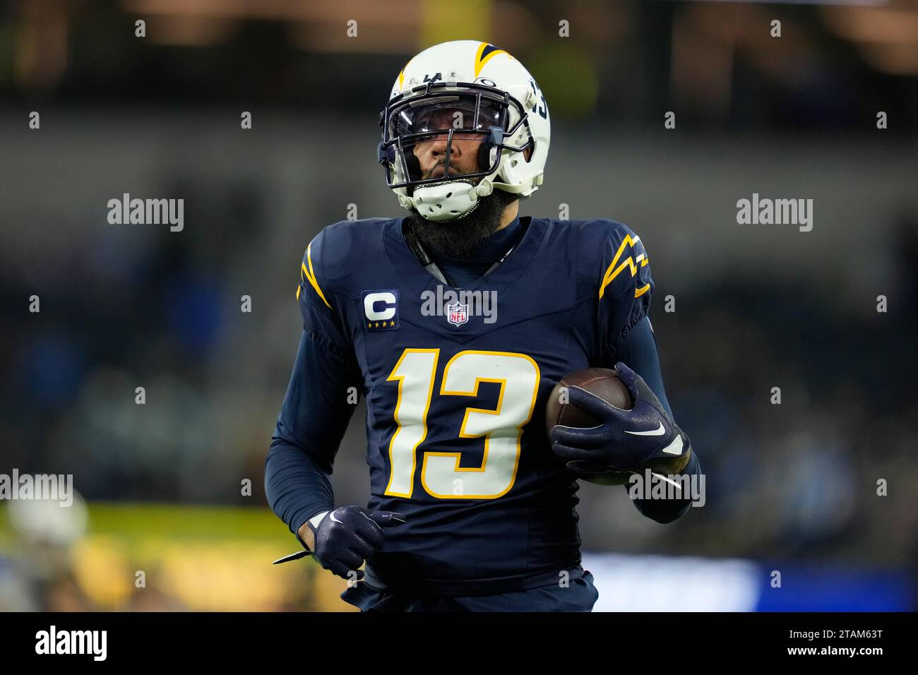 Los Angeles Chargers wide receiver Keenan Allen warms up before an NFL ...