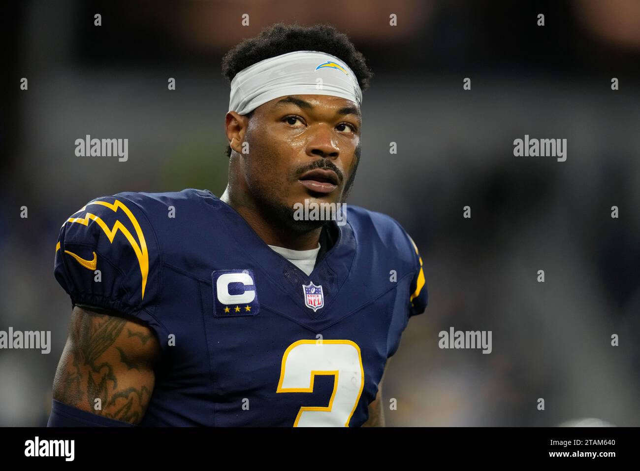 Los Angeles Chargers safety Derwin James Jr. warms up before an NFL ...