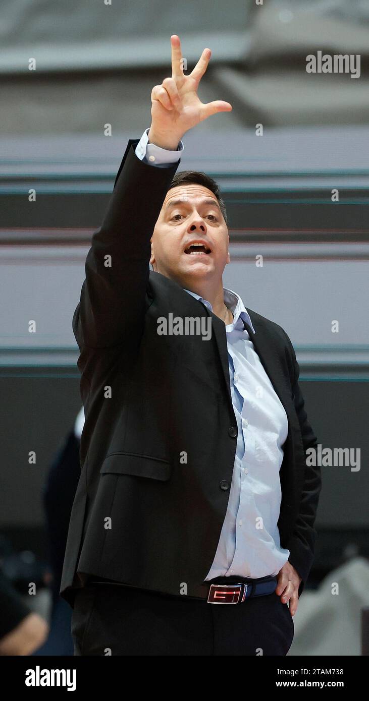 Headcoach sasa filipovski wuerzburg baskets hi-res stock photography ...