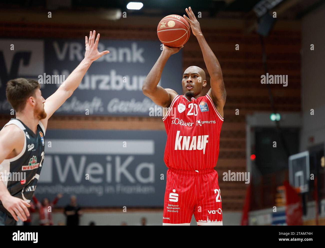 Wuerzburg, Deutschland. 01st Dec, 2023. Bild: Javon Bess (Wuerzburg ...