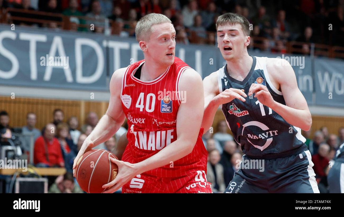 Wuerzburg, Deutschland. 01st Dec, 2023. Bild: v. l. Collin Welp ...