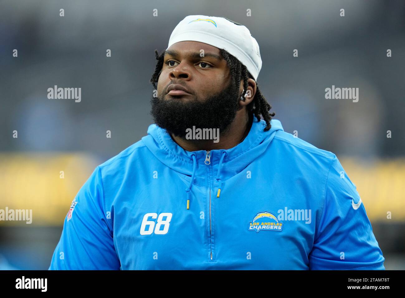 Los Angeles Chargers guard Jamaree Salyer (68) warms up before an NFL ...