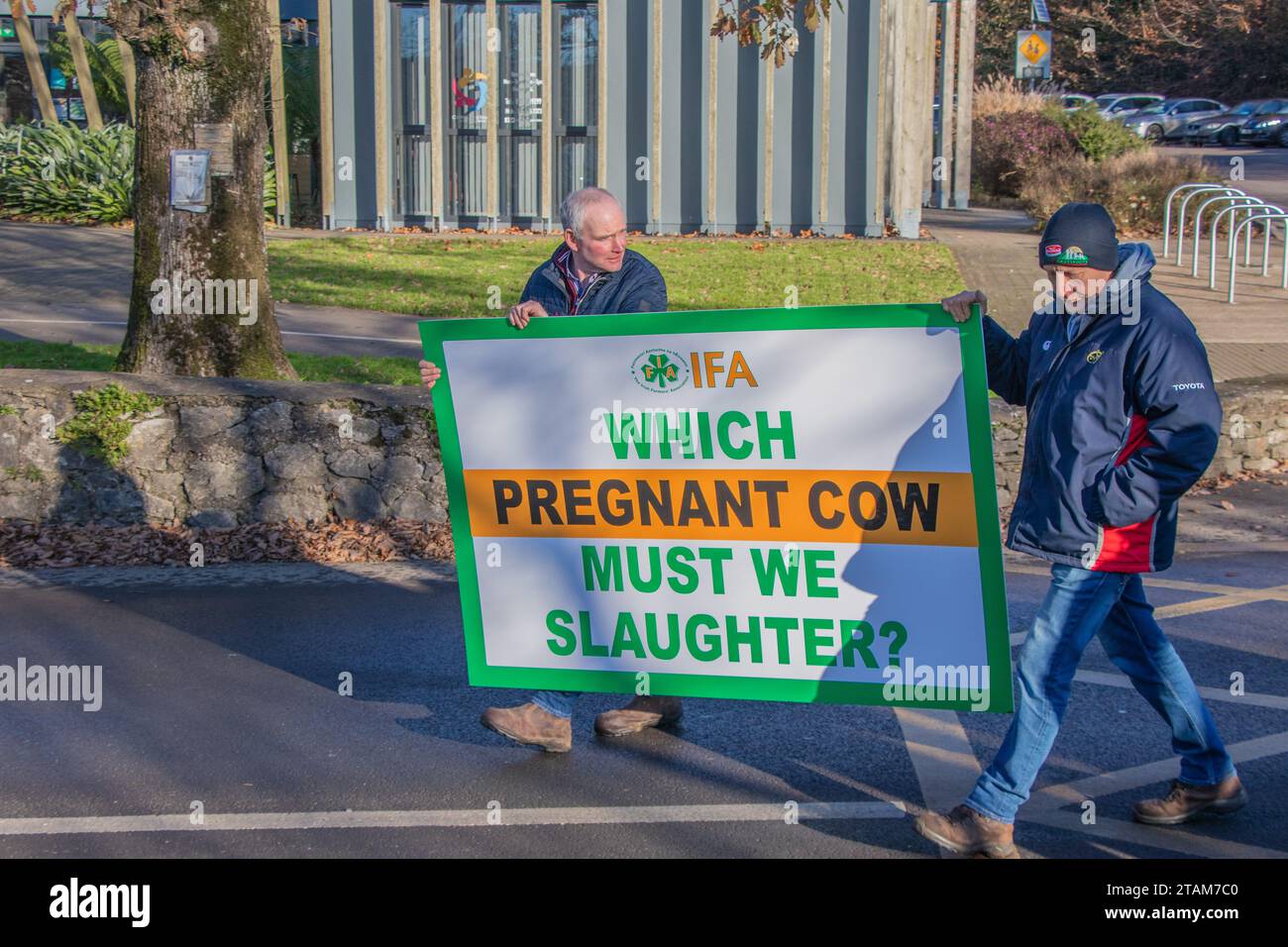 IFA Farmers Protest in Carrigaline, Co. Cork, December 2023 Stock Photo ...