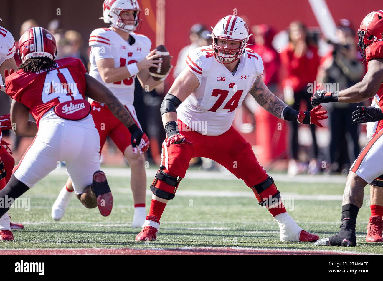 Wisconsin Badgers offensive lineman Michael Furtney (74) blocks during ...