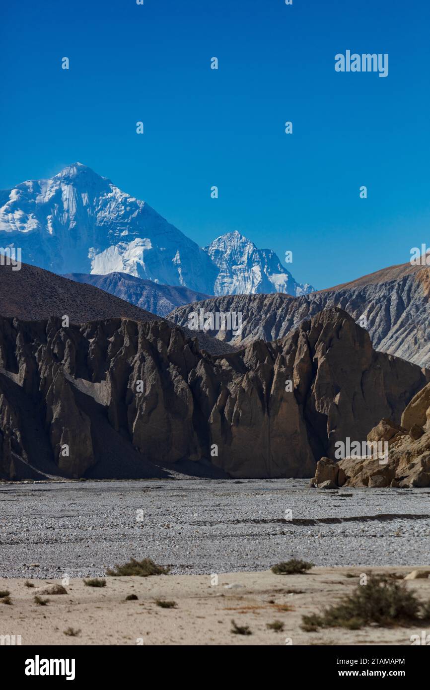 The Kali Gandaki River Gorge with Nilgiri Peak in the background is the ...