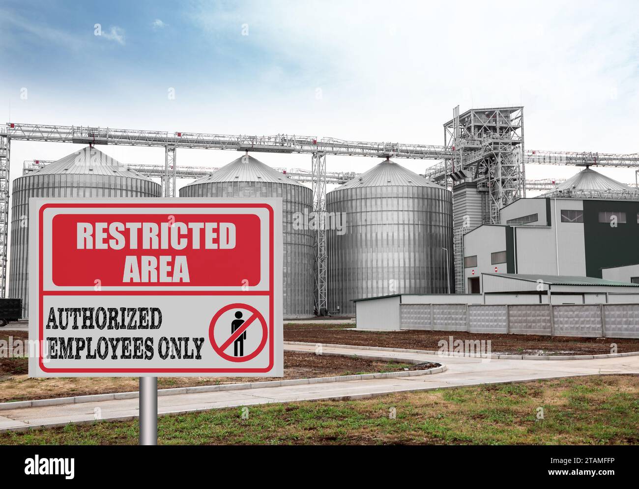 Authorized employees only hi-res stock photography and images - Alamy