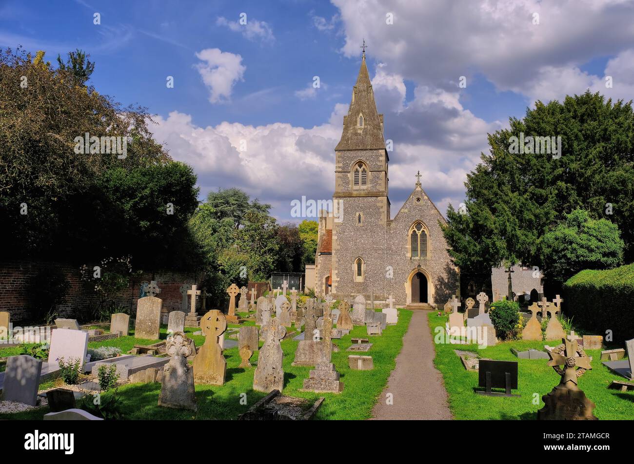 St Peter Catholic Church and graveyard in Marlow, Buckinghamshire ...