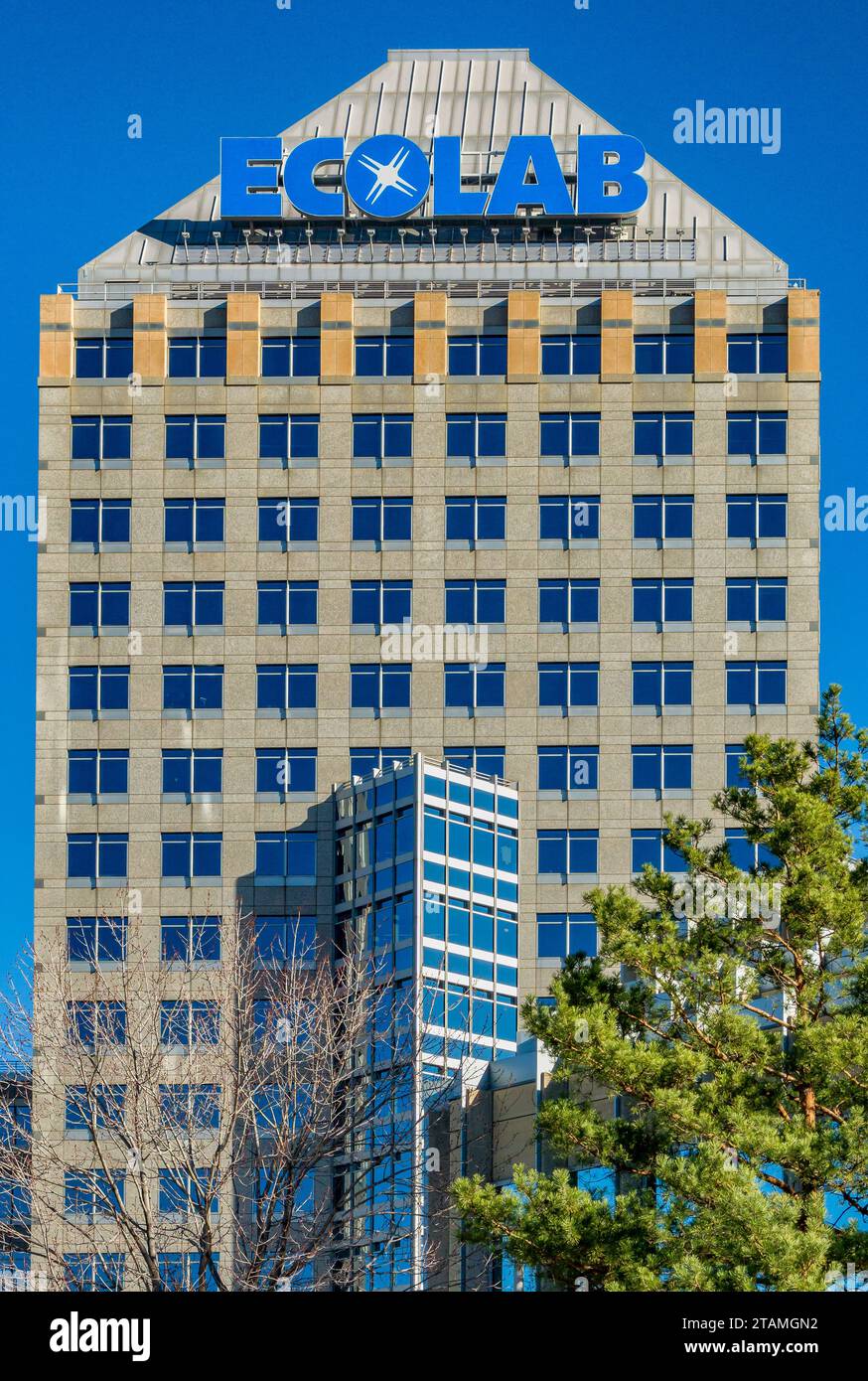ST. PAUL, MN, USA - NOVEMBER 19, 2023: Ecolab corporation headquarters ...