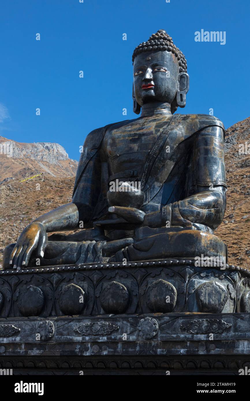 A giant stone Buddha statue at Muktinath - Lower Mustang, Nepal Stock ...