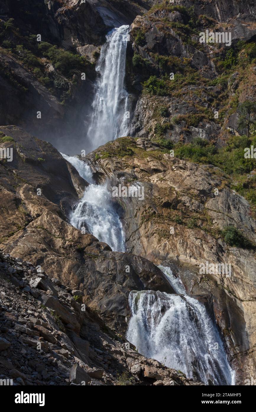 A waterfall in the Kali Gandaki gorge drains glacier from above - Lower ...