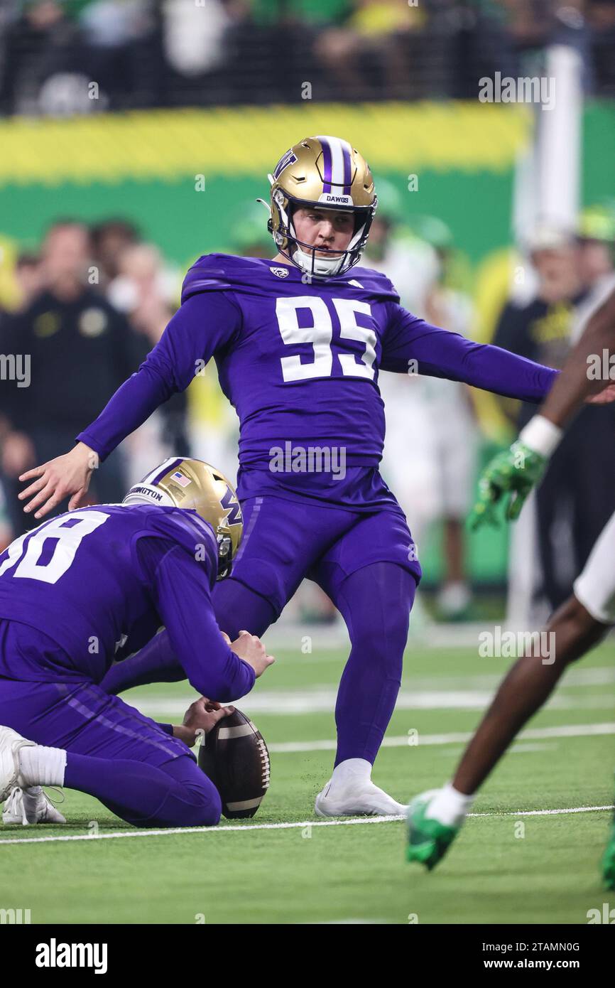 Las Vegas, NV, USA. 01st Dec, 2023. Washington Huskies place kicker ...